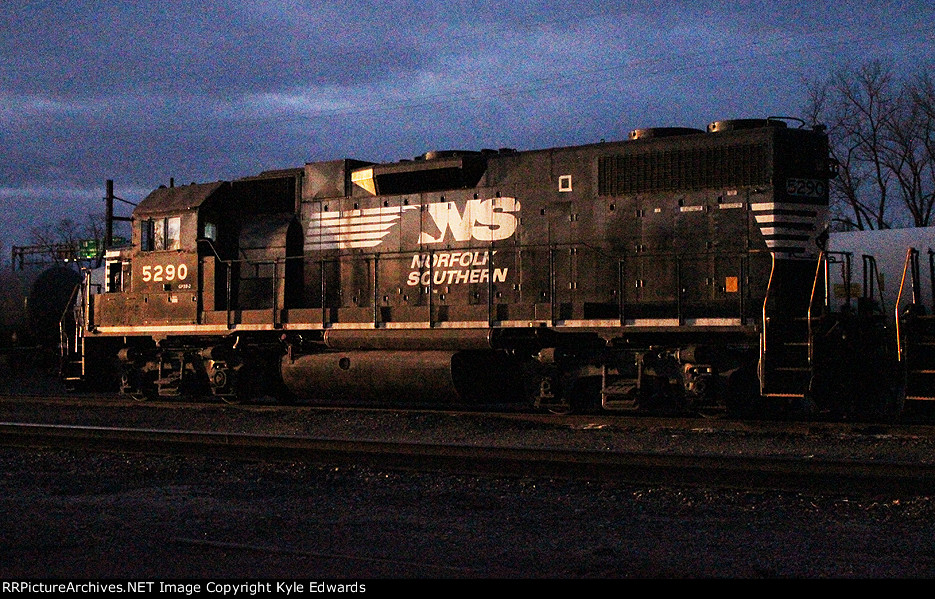 NS GP38-2 #5290